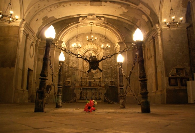 Neapolis / Capuzzelle ir Pezzentelle sielų Bažnyčia - Secret World