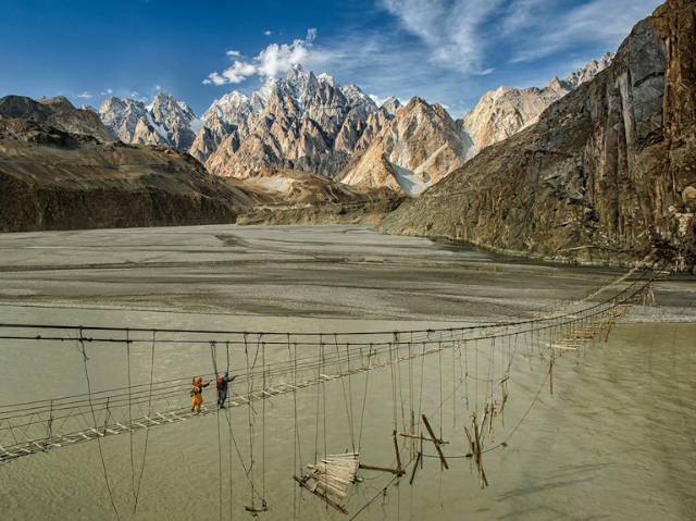Hussaini Suspension Bridge · Secret World